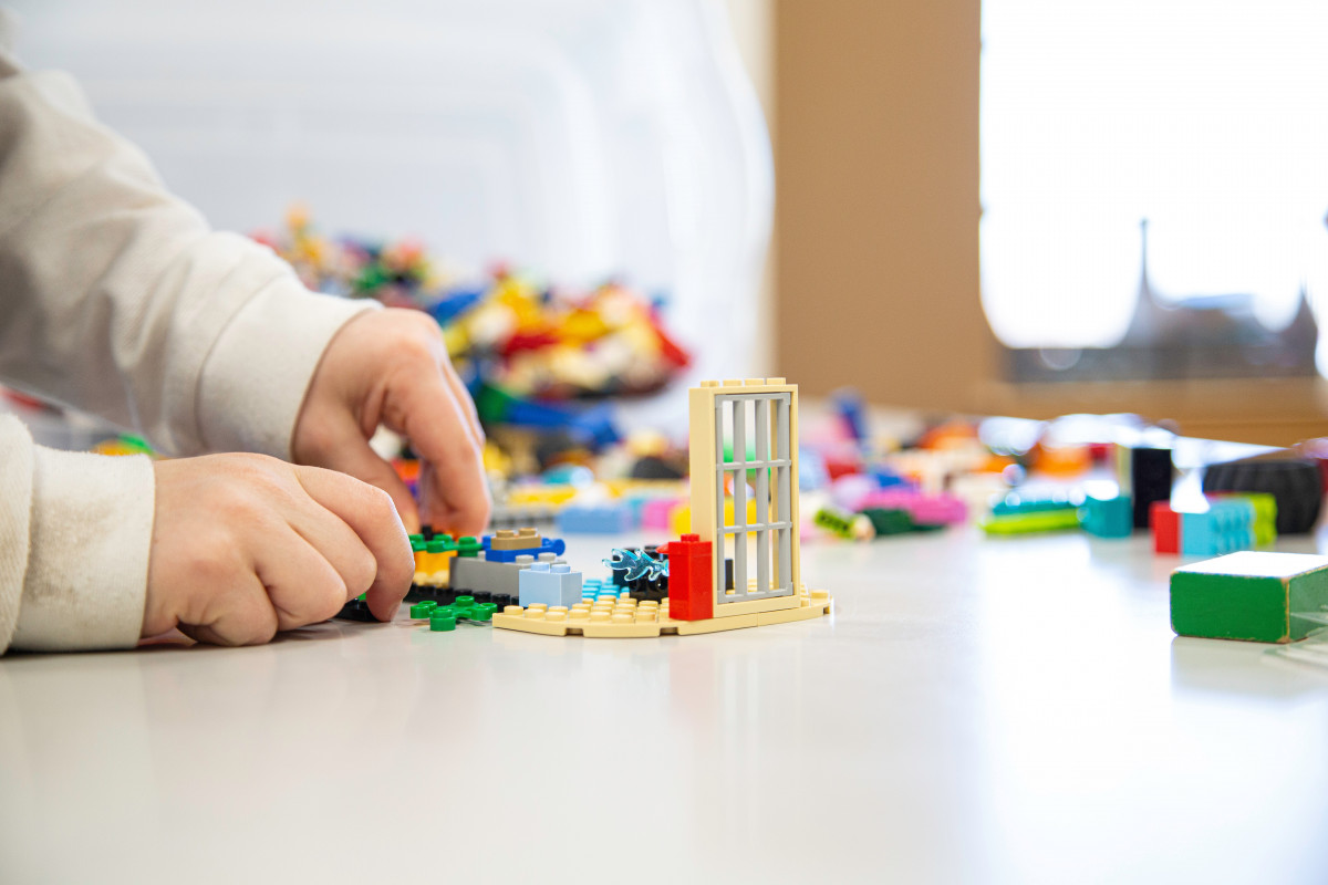 The Benefits Of Playing With Lego What Parents Need To Know Happy